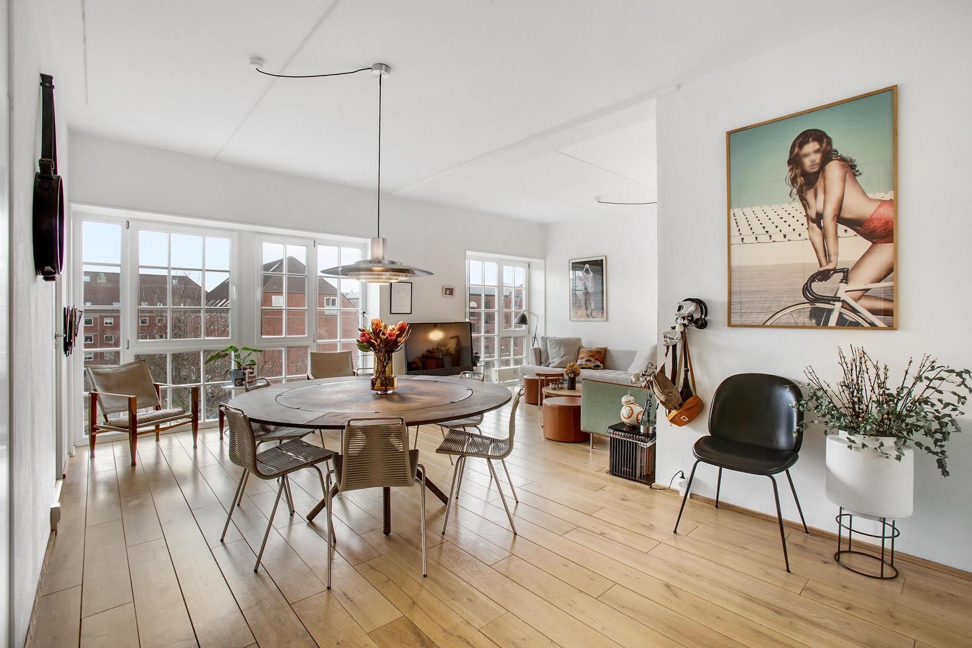 Se Signe Vadgaards penthouse her